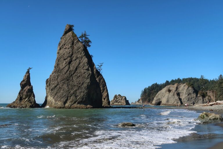 Hole in the Wall on Washington Coast: ONP’s Best Beach Hike